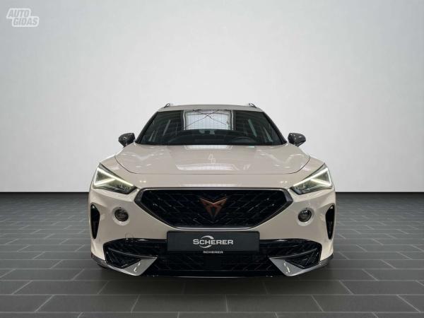 Balts Cupra Formentor 2021 Kauņa, ar dzinēja tilpumu 1.50 L un nobraukumu 26 tūkst. km par 25876 €, foto 5 vietnē AUTOMOTO.COM.LV