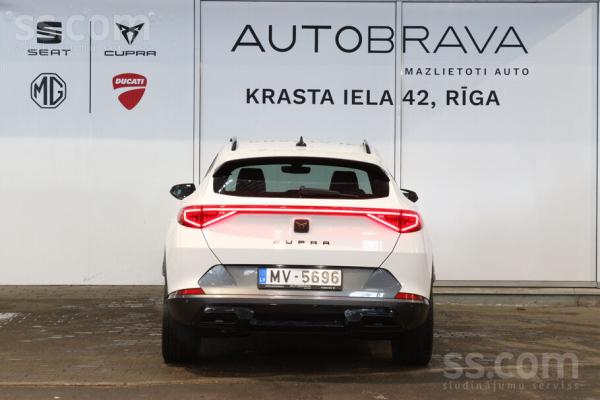 White Cupra Formentor 2021 in Riga, with an engine capacity of 1.50 L and mileage of 59 thousand km for 23490 €, photo 7 on AUTOMOTO.COM.LV