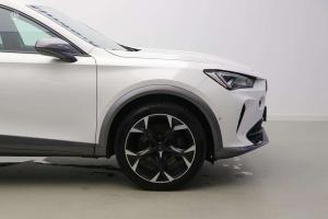 White Cupra Formentor 2021 in Vilnius, with an engine capacity of 1.98 L and mileage of 155 thousand km for 21690 €, photo 4 on AUTOMOTO.COM.LV