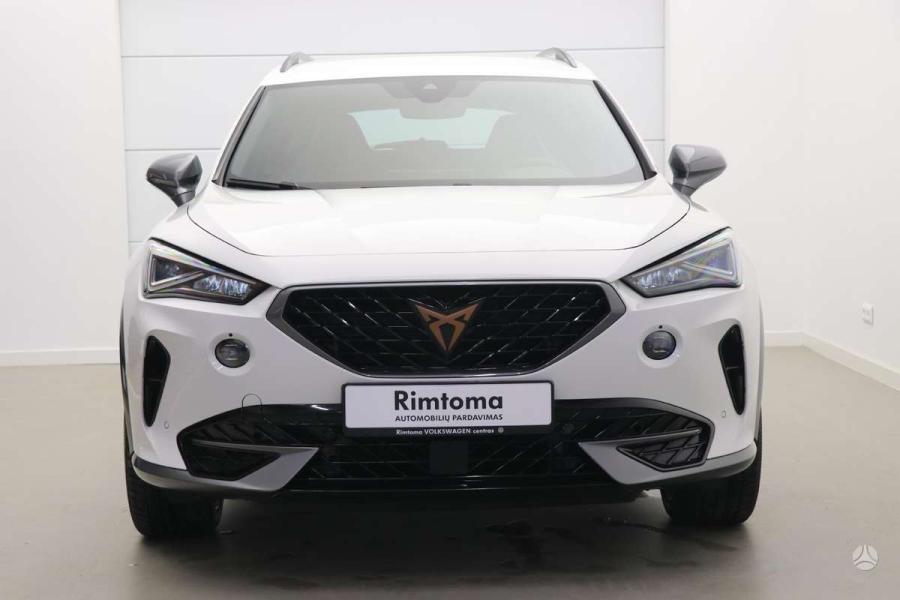 White Cupra Formentor 2021 in Vilnius, with an engine capacity of 1.98 L and mileage of 155 thousand km for 21690 €, photo 6 on AUTOMOTO.COM.LV