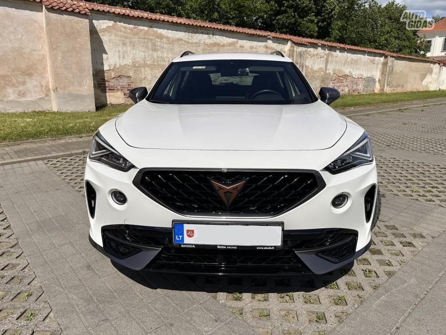 Белый Cupra Formentor 2021 в Каунас, объемом двигателя 1.40 л и пробегом 48 тыс. км за 25000 €, фото 4 на AUTOMOTO.COM.LV