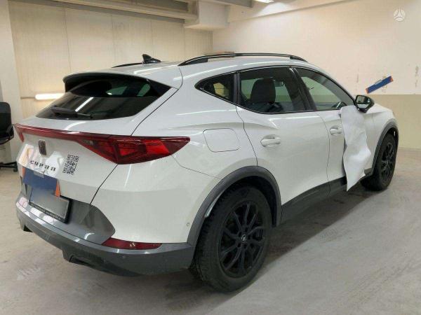 Balts Cupra Formentor 2021 Kauņa, ar dzinēja tilpumu 1.40 L un nobraukumu 141 tūkst. km par 20600 €, foto 3 vietnē AUTOMOTO.COM.LV