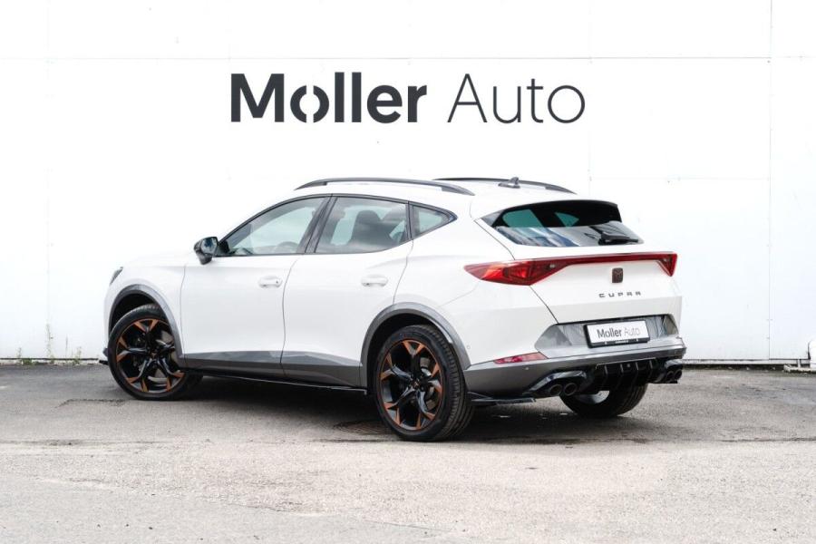 White Cupra Formentor 2021 in Riga, with an engine capacity of 2.00 L and mileage of 87 thousand km for 24500 €, photo 4 on AUTOMOTO.COM.LV