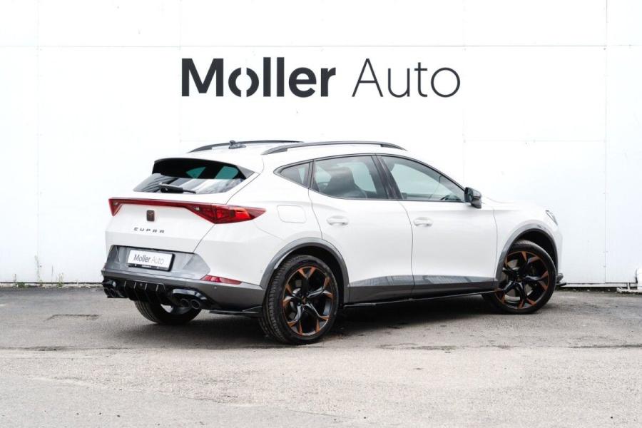 White Cupra Formentor 2021 in Riga, with an engine capacity of 2.00 L and mileage of 87 thousand km for 24500 €, photo 5 on AUTOMOTO.COM.LV