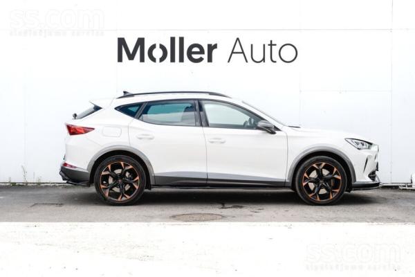 White Cupra Formentor 2021 in Riga, with an engine capacity of 2.00 L and mileage of 87 thousand km for 24500 €, photo 5 on AUTOMOTO.COM.LV