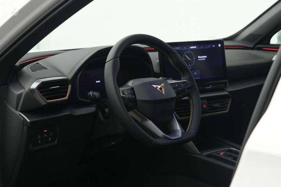 White Cupra Formentor 2021 in Vilnius, with an engine capacity of 1.98 L and mileage of 155 thousand km for 20590 €, photo 17 on AUTOMOTO.COM.LV