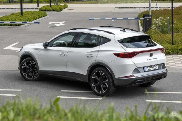 Белый Cupra Formentor 2021 в Вильнюс, объемом двигателя 1.40 л и пробегом 42 тыс. км за 25200 €, фото 7 на AUTOMOTO.COM.LV