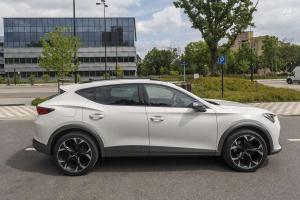 Balts Cupra Formentor 2021 Viļņa, ar dzinēja tilpumu 1.40 L un nobraukumu 42 tūkst. km par 25200 €, foto 9 vietnē AUTOMOTO.COM.LV