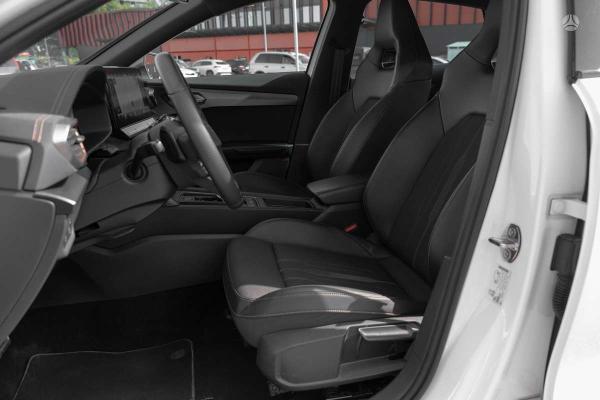 Balts Cupra Formentor 2021 Viļņa, ar dzinēja tilpumu 1.98 L un nobraukumu 103 tūkst. km par 25000 €, foto 3 vietnē AUTOMOTO.COM.LV