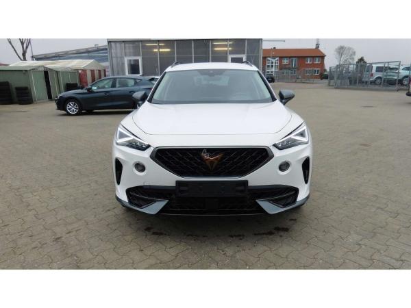 White Cupra Formentor 2022 in Kaunas, with an engine capacity of 1.40 L and mileage of 11 thousand km for 25876 €, photo 3 on AUTOMOTO.COM.LV