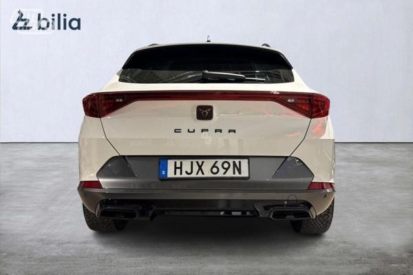 White Cupra Formentor 2022 in Kaunas, with an engine capacity of 0.00 L and mileage of 27 thousand km for 28324 €, photo 4 on AUTOMOTO.COM.LV