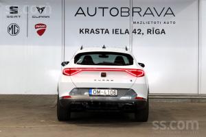Balts Cupra Formentor 2022 Rīga, ar dzinēja tilpumu 2.00 L un nobraukumu 85 tūkst. km par 27490 €, foto 8 vietnē AUTOMOTO.COM.LV