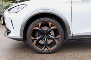 Balts Cupra Formentor 2022 Rīga, ar dzinēja tilpumu 2.00 L un nobraukumu 85 tūkst. km par 27490 €, foto 36 vietnē AUTOMOTO.COM.LV