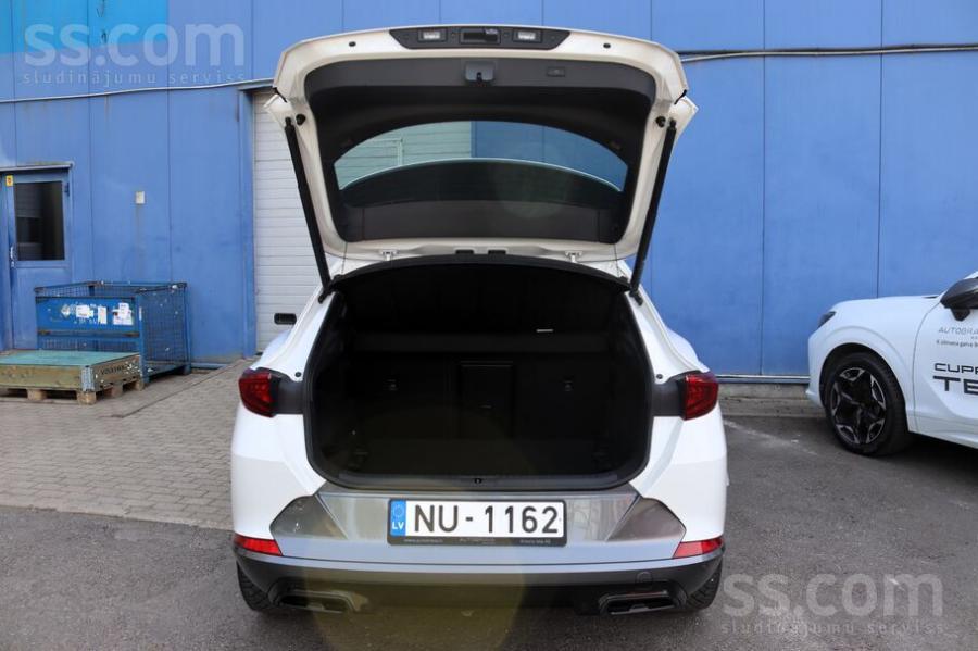 Balts Cupra Formentor 2022 Rīga, ar dzinēja tilpumu 2.00 L un nobraukumu 78 tūkst. km par 25990 €, foto 32 vietnē AUTOMOTO.COM.LV
