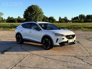 Белый Cupra Formentor 2022 в Рига, объемом двигателя 2.00 л и пробегом 37 тыс. км за 29000 €, фото  на AUTOMOTO.COM.LV