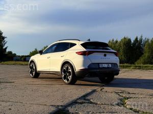White Cupra Formentor 2022 in Riga, with an engine capacity of 2.00 L and mileage of 37 thousand km for 29000 €, photo 5 on AUTOMOTO.COM.LV