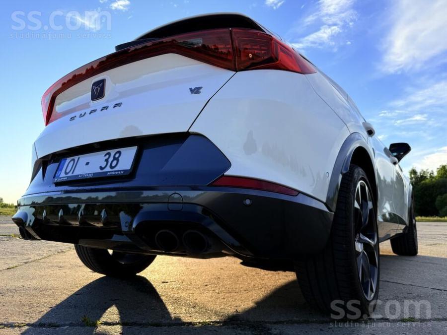 White Cupra Formentor 2022 in Riga, with an engine capacity of 2.00 L and mileage of 37 thousand km for 29000 €, photo 8 on AUTOMOTO.COM.LV