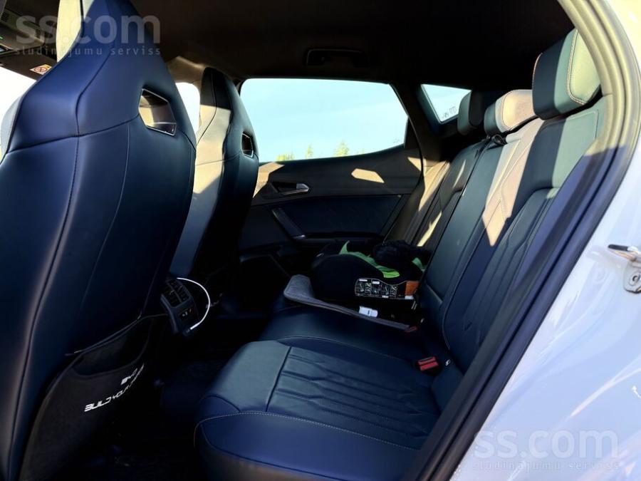 White Cupra Formentor 2022 in Riga, with an engine capacity of 2.00 L and mileage of 37 thousand km for 29000 €, photo 14 on AUTOMOTO.COM.LV