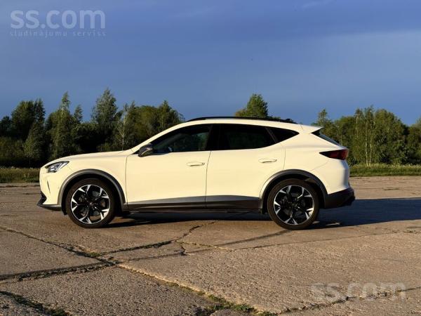 Белый Cupra Formentor 2022 в Рига, объемом двигателя 2.00 л и пробегом 37 тыс. км за 27999 €, фото 5 на AUTOMOTO.COM.LV