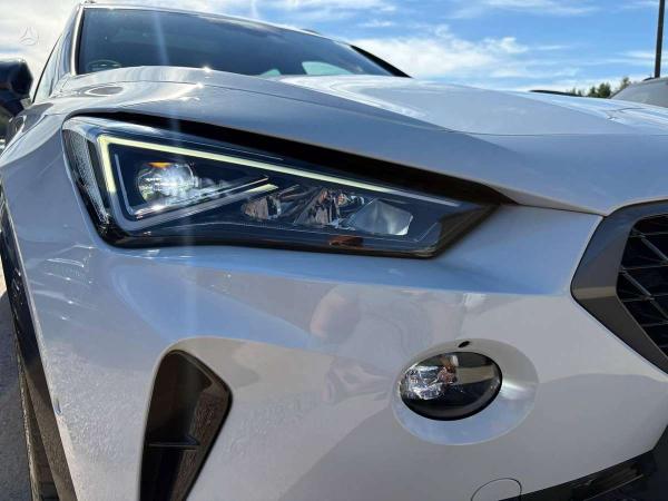 Balts Cupra Formentor 2022 Viļņa, ar dzinēja tilpumu 1.40 L un nobraukumu 69 tūkst. km par 23990 €, foto 8 vietnē AUTOMOTO.COM.LV