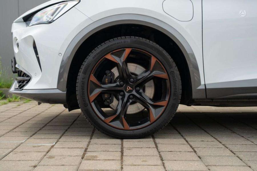 White Cupra Formentor 2022 in Vilnius, with an engine capacity of 1.40 L and mileage of 73 thousand km for 26500 €, photo 5 on AUTOMOTO.COM.LV