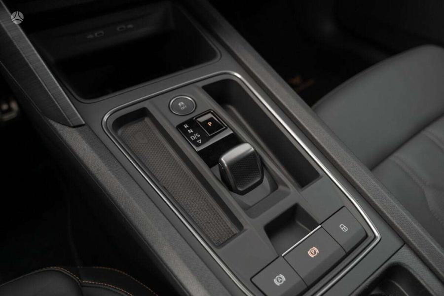 White Cupra Formentor 2022 in Vilnius, with an engine capacity of 1.40 L and mileage of 73 thousand km for 26500 €, photo 11 on AUTOMOTO.COM.LV