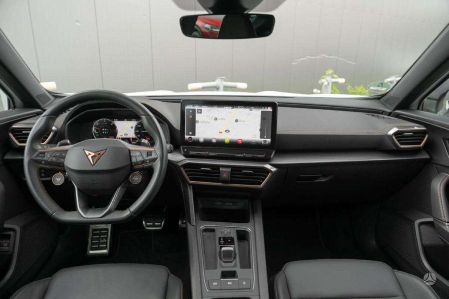 White Cupra Formentor 2022 in Vilnius, with an engine capacity of 1.40 L and mileage of 73 thousand km for 26500 €, photo 17 on AUTOMOTO.COM.LV