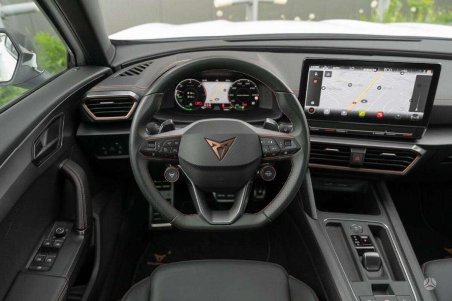 White Cupra Formentor 2022 in Vilnius, with an engine capacity of 1.40 L and mileage of 73 thousand km for 26500 €, photo 19 on AUTOMOTO.COM.LV