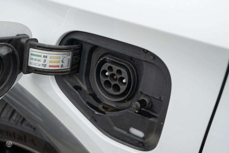 White Cupra Formentor 2022 in Vilnius, with an engine capacity of 1.40 L and mileage of 73 thousand km for 26500 €, photo 24 on AUTOMOTO.COM.LV