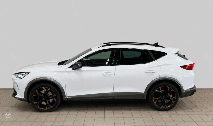 White Cupra Formentor 2022 in Kaunas, with an engine capacity of 1.98 L and mileage of 57 thousand km for 27500 €, photo 3 on AUTOMOTO.COM.LV