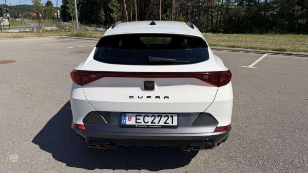 Balts Cupra Formentor 2022 Viļņa, ar dzinēja tilpumu 1.40 L un nobraukumu 95 tūkst. km par 25400 €, foto 3 vietnē AUTOMOTO.COM.LV