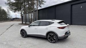 White Cupra Formentor 2022 in Kaunas, with an engine capacity of 1.98 L and mileage of 54 thousand km for 29800 €, photo 4 on AUTOMOTO.COM.LV