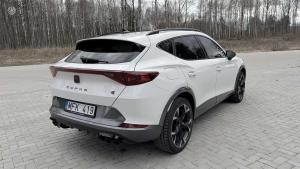 White Cupra Formentor 2022 in Kaunas, with an engine capacity of 1.98 L and mileage of 54 thousand km for 29800 €, photo 7 on AUTOMOTO.COM.LV