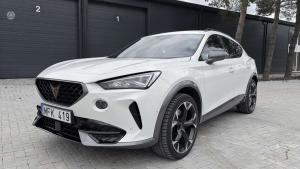 White Cupra Formentor 2022 in Kaunas, with an engine capacity of 1.98 L and mileage of 54 thousand km for 29800 €, photo 9 on AUTOMOTO.COM.LV