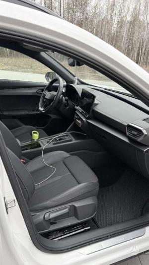 White Cupra Formentor 2022 in Kaunas, with an engine capacity of 1.98 L and mileage of 54 thousand km for 29800 €, photo 18 on AUTOMOTO.COM.LV