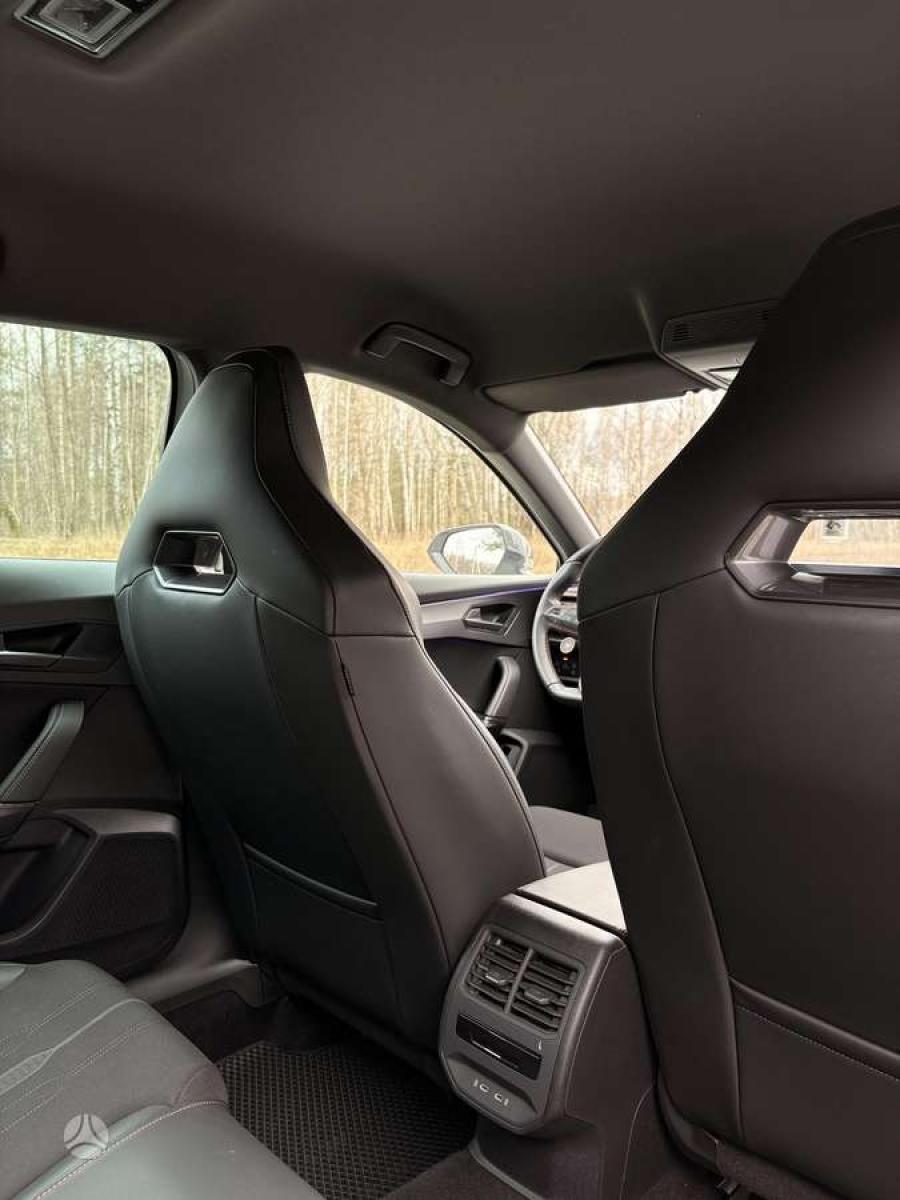 White Cupra Formentor 2022 in Kaunas, with an engine capacity of 1.98 L and mileage of 54 thousand km for 29800 €, photo 22 on AUTOMOTO.COM.LV