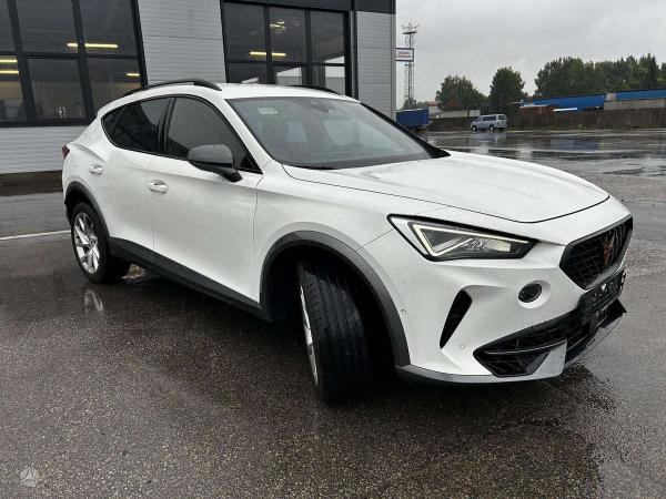 White Cupra Formentor 2022 in Panevezys, with an engine capacity of 1.97 L and mileage of 74 thousand km for 21300 €, photo 3 on AUTOMOTO.COM.LV
