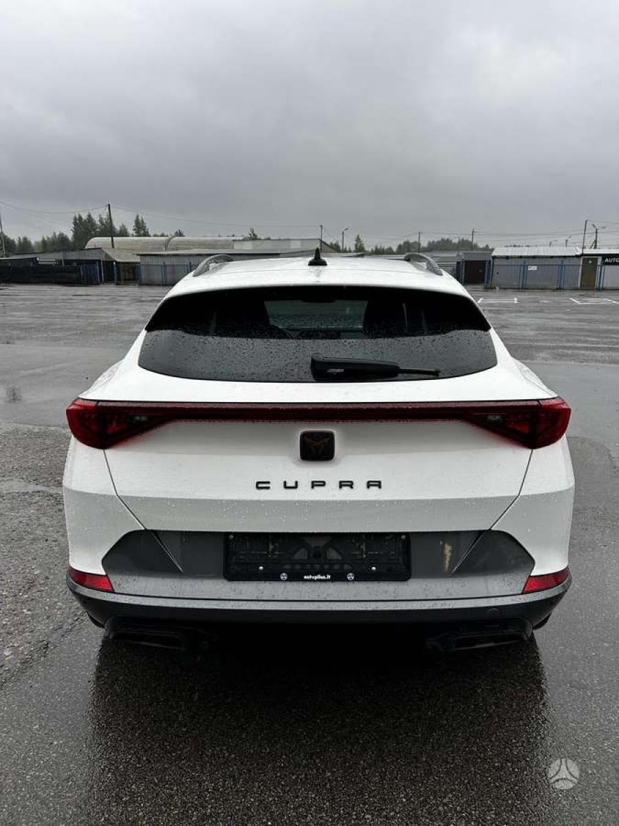 White Cupra Formentor 2022 in Panevezys, with an engine capacity of 1.97 L and mileage of 74 thousand km for 21300 €, photo 7 on AUTOMOTO.COM.LV