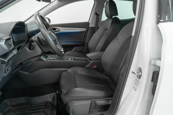 Balts Cupra Formentor 2022 Viļņa, ar dzinēja tilpumu 1.40 L un nobraukumu 38 tūkst. km par 23900 €, foto 8 vietnē AUTOMOTO.COM.LV