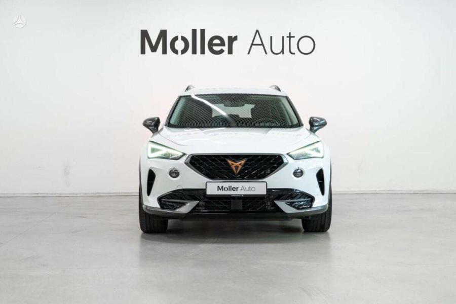 White Cupra Formentor 2022 in Vilnius, with an engine capacity of 1.40 L and mileage of 38 thousand km for 23900 €, photo 6 on AUTOMOTO.COM.LV