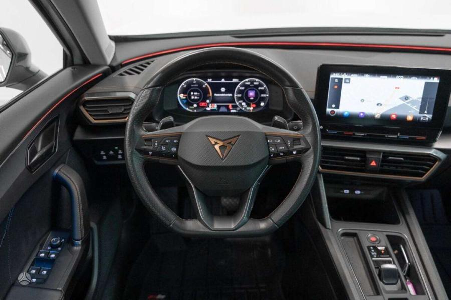 White Cupra Formentor 2022 in Vilnius, with an engine capacity of 1.40 L and mileage of 38 thousand km for 23900 €, photo 10 on AUTOMOTO.COM.LV