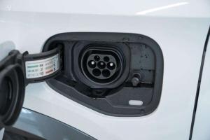 White Cupra Formentor 2022 in Vilnius, with an engine capacity of 1.40 L and mileage of 38 thousand km for 23900 €, photo 23 on AUTOMOTO.COM.LV