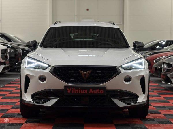 White Cupra Formentor 2022 in Vilnius, with an engine capacity of 1.40 L and mileage of 96 thousand km for 25900 €, photo 3 on AUTOMOTO.COM.LV