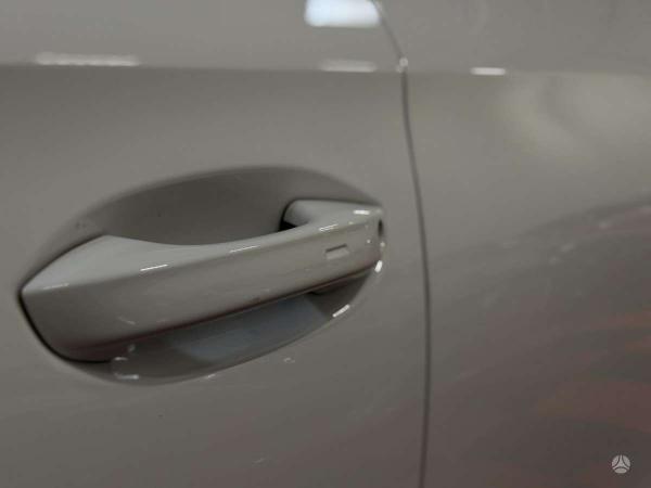White Cupra Formentor 2022 in Vilnius, with an engine capacity of 1.40 L and mileage of 96 thousand km for 25900 €, photo 11 on AUTOMOTO.COM.LV