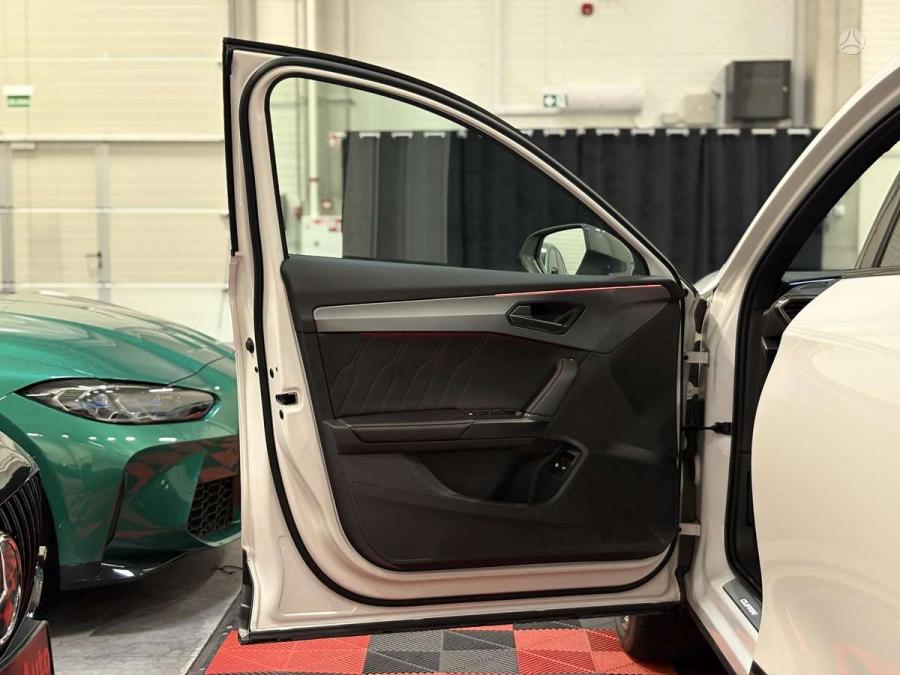 Balts Cupra Formentor 2022 Viļņa, ar dzinēja tilpumu 1.40 L un nobraukumu 96 tūkst. km par 25900 €, foto 13 vietnē AUTOMOTO.COM.LV