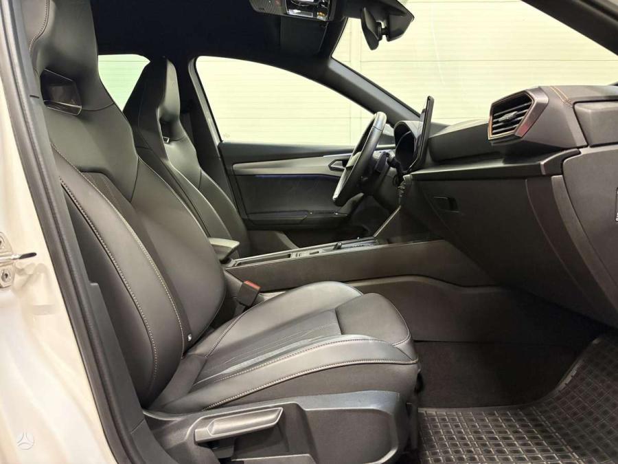 Balts Cupra Formentor 2022 Viļņa, ar dzinēja tilpumu 1.40 L un nobraukumu 96 tūkst. km par 25900 €, foto 18 vietnē AUTOMOTO.COM.LV