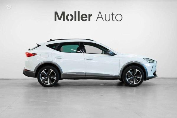 Balts Cupra Formentor 2022 Viļņa, ar dzinēja tilpumu 1.50 L un nobraukumu 100 tūkst. km par 23900 €, foto 5 vietnē AUTOMOTO.COM.LV