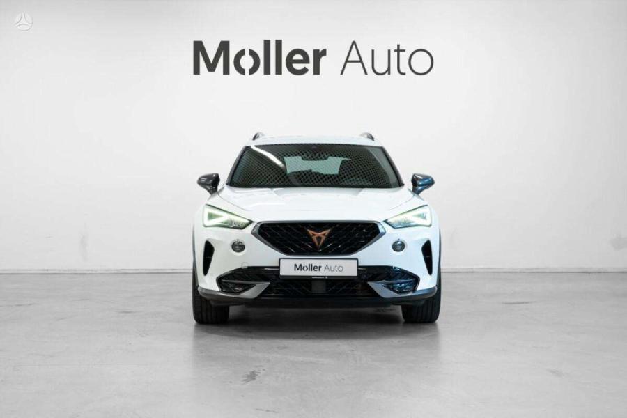 White Cupra Formentor 2022 in Vilnius, with an engine capacity of 1.50 L and mileage of 100 thousand km for 23900 €, photo 6 on AUTOMOTO.COM.LV