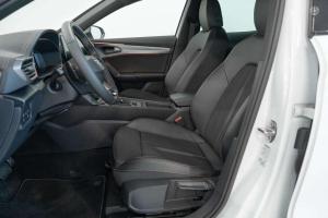 White Cupra Formentor 2022 in Vilnius, with an engine capacity of 1.50 L and mileage of 100 thousand km for 23900 €, photo 9 on AUTOMOTO.COM.LV