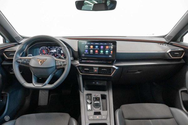 Balts Cupra Formentor 2022 Viļņa, ar dzinēja tilpumu 1.50 L un nobraukumu 100 tūkst. km par 23900 €, foto 10 vietnē AUTOMOTO.COM.LV